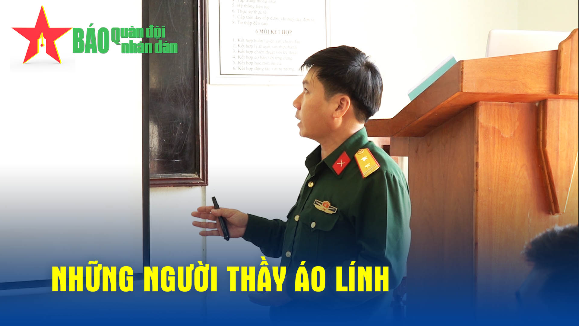 Những người thầy áo lính